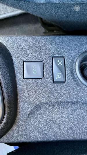 Blue Renault Captur 2019 in Marijampole, with an engine capacity of 0.90 L and mileage of 40 thousand km for 9100 €, photo 18 on AUTOMOTO.COM.LV