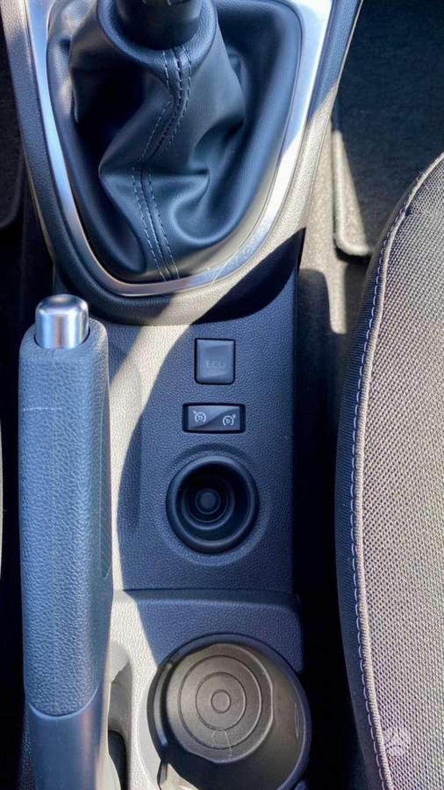 Zils Renault Captur 2019 Marijampole, ar dzinēja tilpumu 0.90 L un nobraukumu 40 tūkst. km par 8500 €, foto 18 vietnē AUTOMOTO.COM.LV