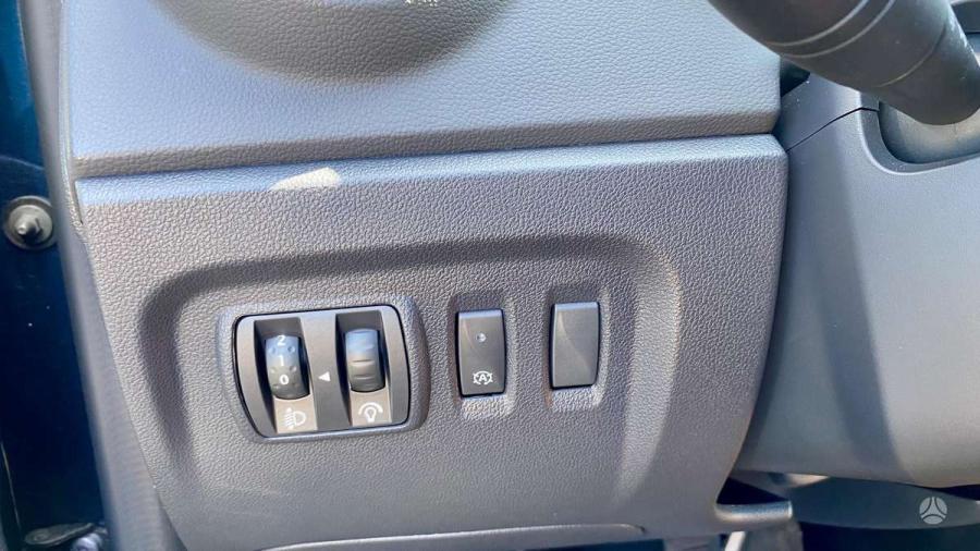 Zils Renault Captur 2019 Marijampole, ar dzinēja tilpumu 0.90 L un nobraukumu 40 tūkst. km par 8500 €, foto 24 vietnē AUTOMOTO.COM.LV