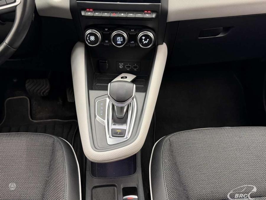 Zils Renault Captur 2021 Viļņa, ar dzinēja tilpumu 1.33 L un nobraukumu 57 tūkst. km par 14800 €, foto 18 vietnē AUTOMOTO.COM.LV