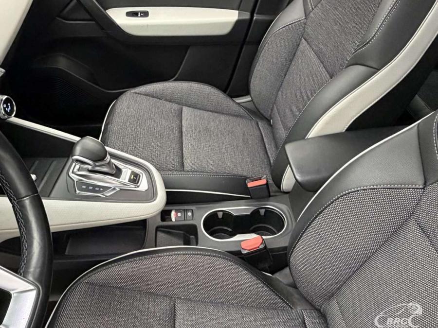 Blue Renault Captur 2021 in Vilnius, with an engine capacity of 1.33 L and mileage of 57 thousand km for 14300 €, photo 24 on AUTOMOTO.COM.LV