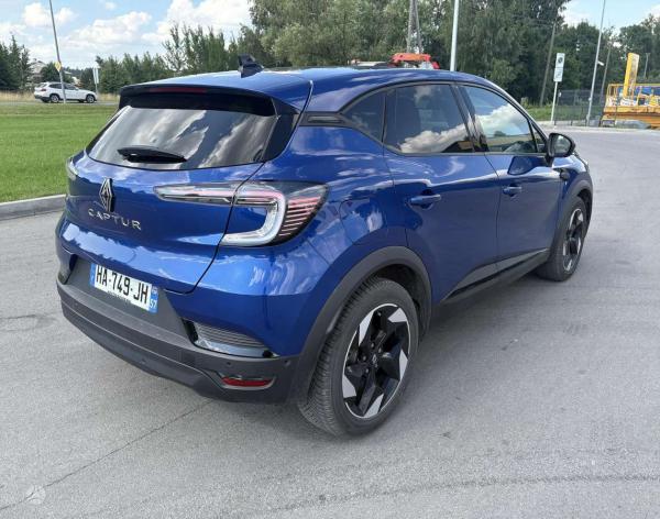 Blue Renault Captur 2024 in Taurage, with an engine capacity of 1.00 L and mileage of 22 thousand km for 14000 €, photo 7 on AUTOMOTO.COM.LV