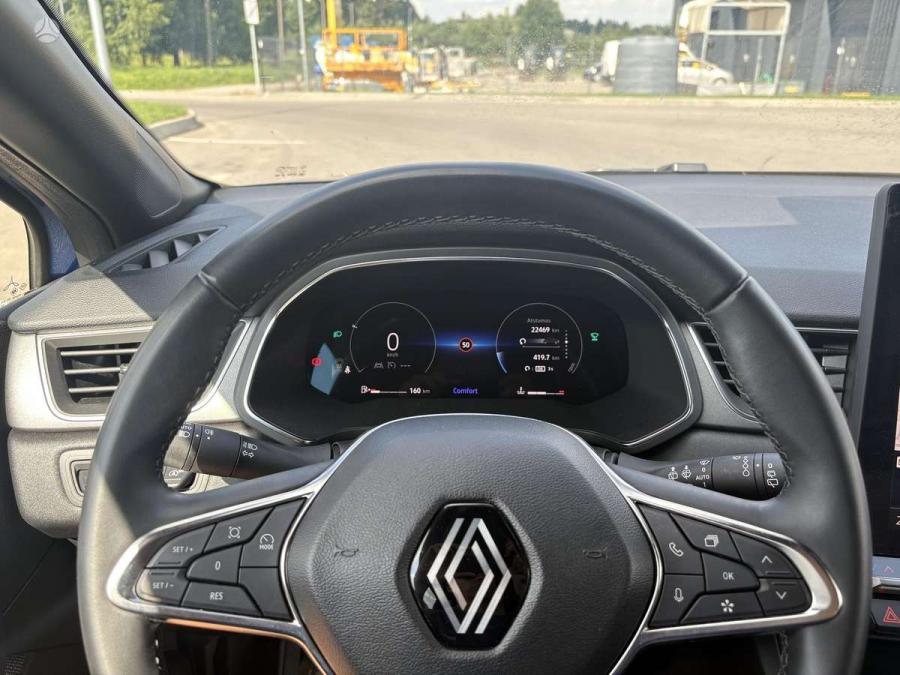 Blue Renault Captur 2024 in Taurage, with an engine capacity of 1.00 L and mileage of 22 thousand km for 14000 €, photo 15 on AUTOMOTO.COM.LV