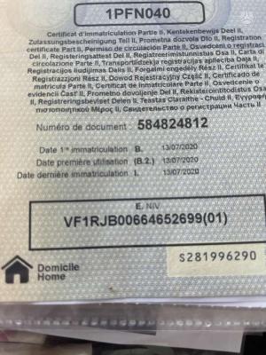 Zils Renault Captur 2020 Kauņa, ar dzinēja tilpumu 1.46 L un nobraukumu 160 tūkst. km par 9900 €, foto 24 vietnē AUTOMOTO.COM.LV
