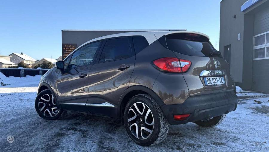 Brūns Renault Captur 2014 Tauragė, ar dzinēja tilpumu 1.50 L un nobraukumu 164 tūkst. km par 5700 €, foto 14 vietnē AUTOMOTO.COM.LV