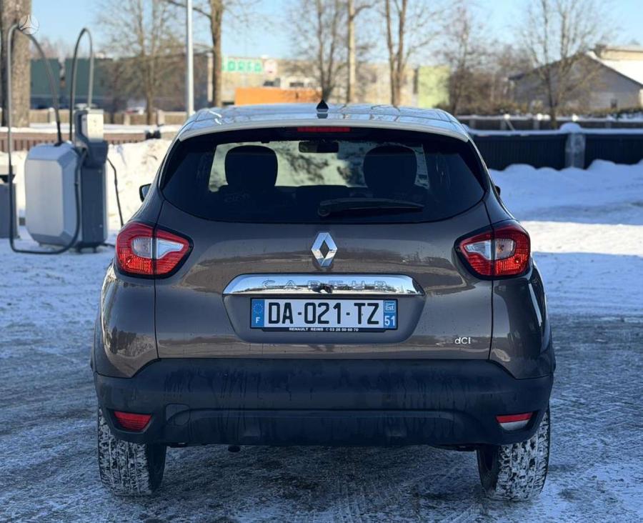 Brūns Renault Captur 2014 Tauragė, ar dzinēja tilpumu 1.50 L un nobraukumu 164 tūkst. km par 5700 €, foto 16 vietnē AUTOMOTO.COM.LV