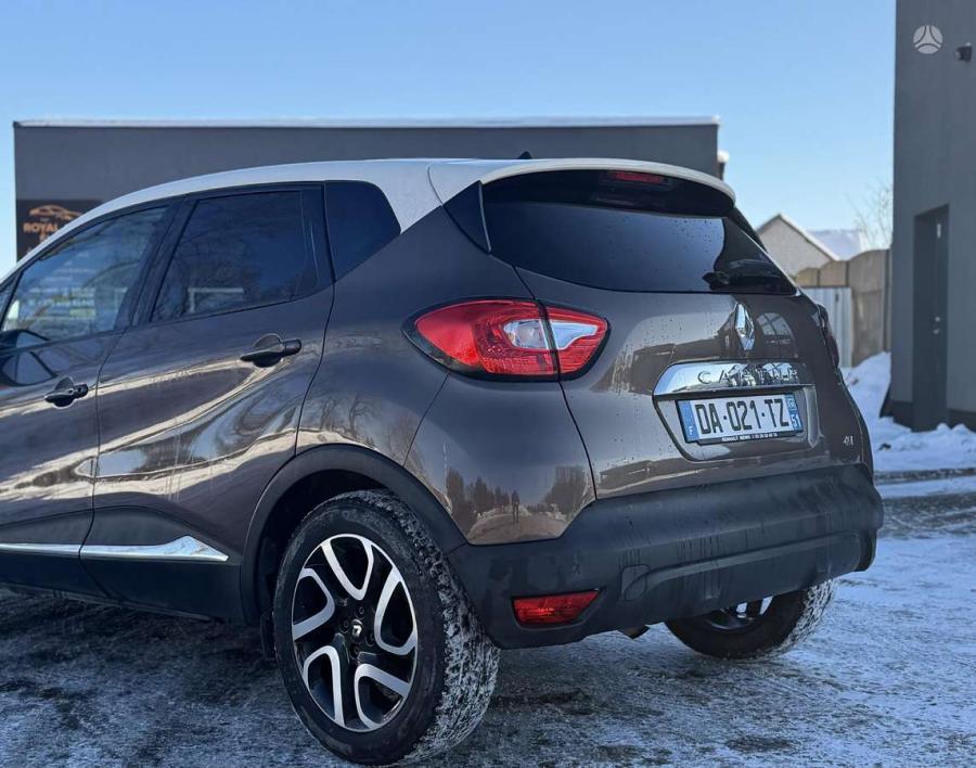 Brūns Renault Captur 2014 Tauragė, ar dzinēja tilpumu 1.50 L un nobraukumu 164 tūkst. km par 5700 €, foto 19 vietnē AUTOMOTO.COM.LV