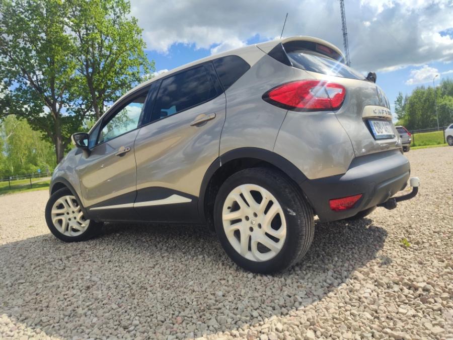 Brown Renault Captur 2014 in Riga, with an engine capacity of 1.50 L and mileage of 208 thousand km for 7990 €, photo 6 on AUTOMOTO.COM.LV