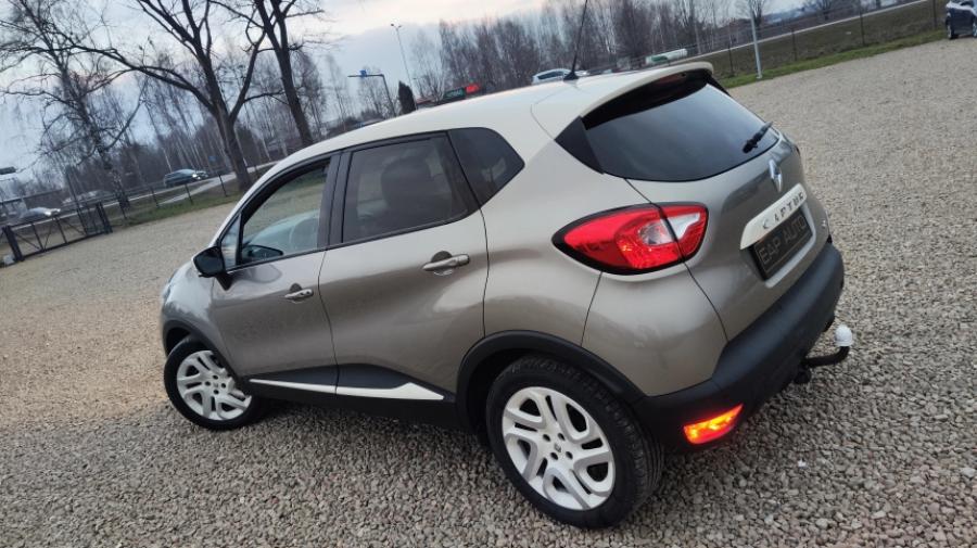Brown Renault Captur 2014 in Riga, with an engine capacity of 1.50 L and mileage of 208 thousand km for 7990 €, photo 18 on AUTOMOTO.COM.LV