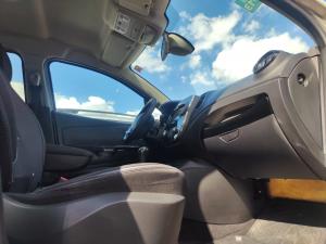 Brown Renault Captur 2014 in Riga, with an engine capacity of 1.50 L and mileage of 208 thousand km for 7990 €, photo 34 on AUTOMOTO.COM.LV