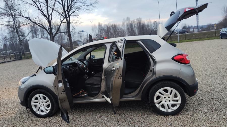 Brown Renault Captur 2014 in Riga, with an engine capacity of 1.50 L and mileage of 208 thousand km for 7990 €, photo 49 on AUTOMOTO.COM.LV