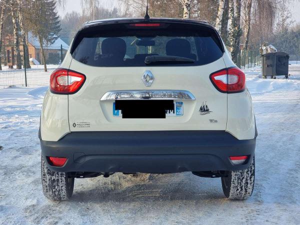 Brown Renault Captur 2015 in Taurage, with an engine capacity of 1.20 L and mileage of 144 thousand km for 6200 €, photo 6 on AUTOMOTO.COM.LV