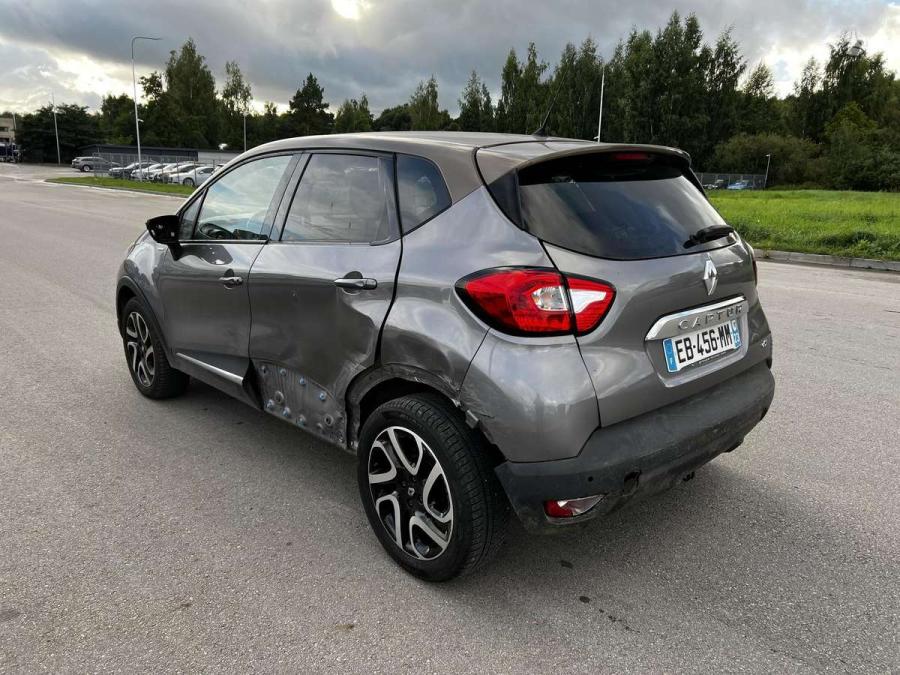 Brown Renault Captur 2016 in Taurage, with an engine capacity of 1.46 L and mileage of 227 thousand km for 2990 €, photo 6 on AUTOMOTO.COM.LV