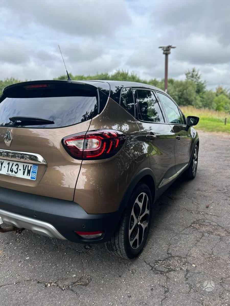 Brown Renault Captur 2018 in Taurage, with an engine capacity of 1.46 L and mileage of 192 thousand km for 7900 €, photo 5 on AUTOMOTO.COM.LV