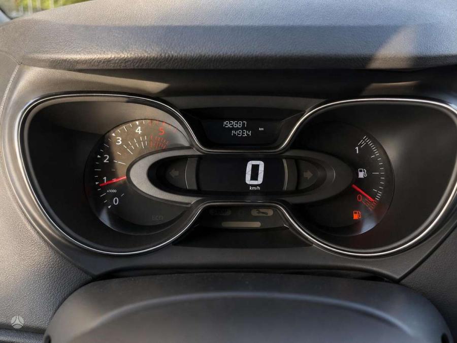Brown Renault Captur 2018 in Vilnius, with an engine capacity of 1.46 L and mileage of 193 thousand km for 8400 €, photo 21 on AUTOMOTO.COM.LV