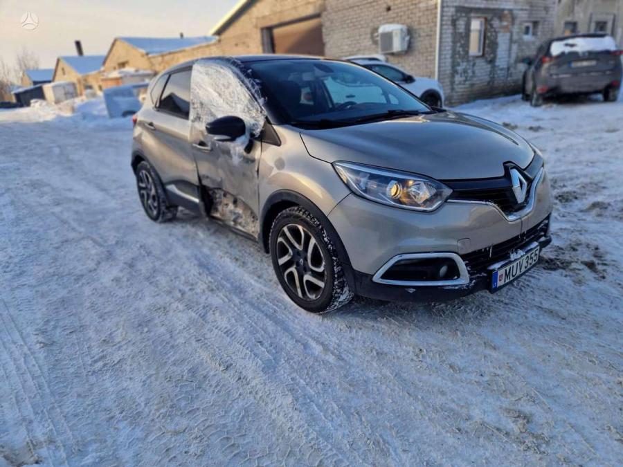 Brūns Renault Captur 2013 Kauņa, ar dzinēja tilpumu 0.90 L un nobraukumu 180 tūkst. km par 3650 €, foto 1 vietnē AUTOMOTO.COM.LV