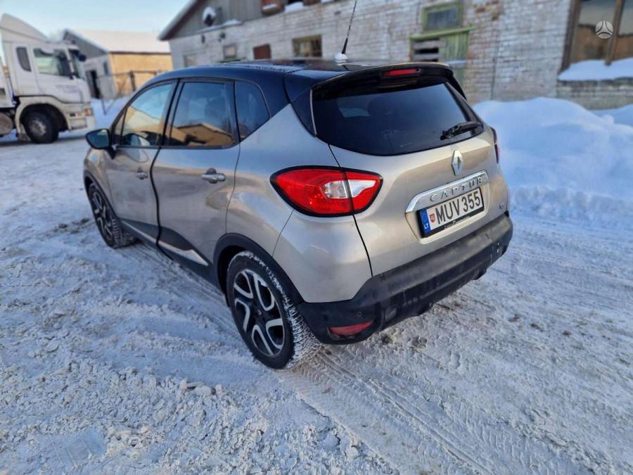 Brūns Renault Captur 2013 Kauņa, ar dzinēja tilpumu 0.90 L un nobraukumu 180 tūkst. km par 3650 €, foto 2 vietnē AUTOMOTO.COM.LV