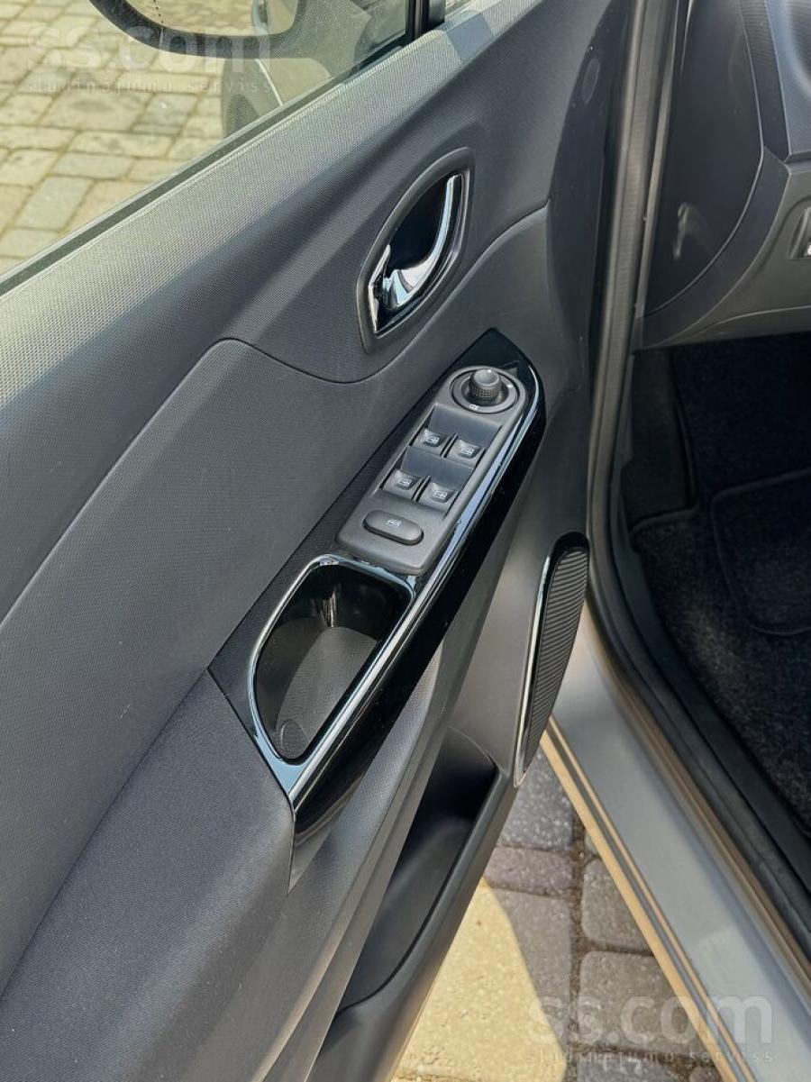Brūns Renault Captur 2013 Daugavpils, ar dzinēja tilpumu 1.20 L un nobraukumu 67 tūkst. km par 7000 €, foto 17 vietnē AUTOMOTO.COM.LV