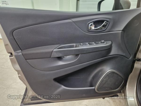 Brūns Renault Captur 2014 Hāpsalu, ar dzinēja tilpumu 0.90 L un nobraukumu 121 tūkst. km par 6500 €, foto 11 vietnē AUTOMOTO.COM.LV