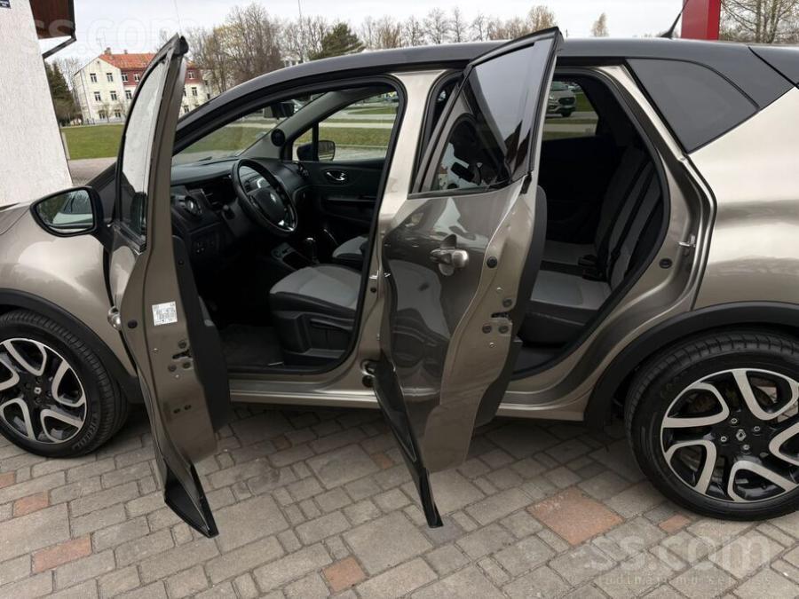 Brūns Renault Captur 2014 Jelgava, ar dzinēja tilpumu 1.20 L un nobraukumu 102 tūkst. km par 7300 €, foto 12 vietnē AUTOMOTO.COM.LV