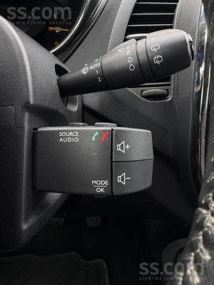 Brūns Renault Captur 2014 Jelgava, ar dzinēja tilpumu 1.20 L un nobraukumu 102 tūkst. km par 7300 €, foto 17 vietnē AUTOMOTO.COM.LV