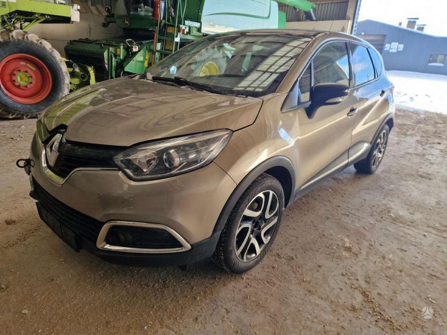 Brown Renault Captur 2015 in Rokiskis, with an engine capacity of 0.90 L and mileage of 75 thousand km for 4000 €, photo 1 on AUTOMOTO.COM.LV