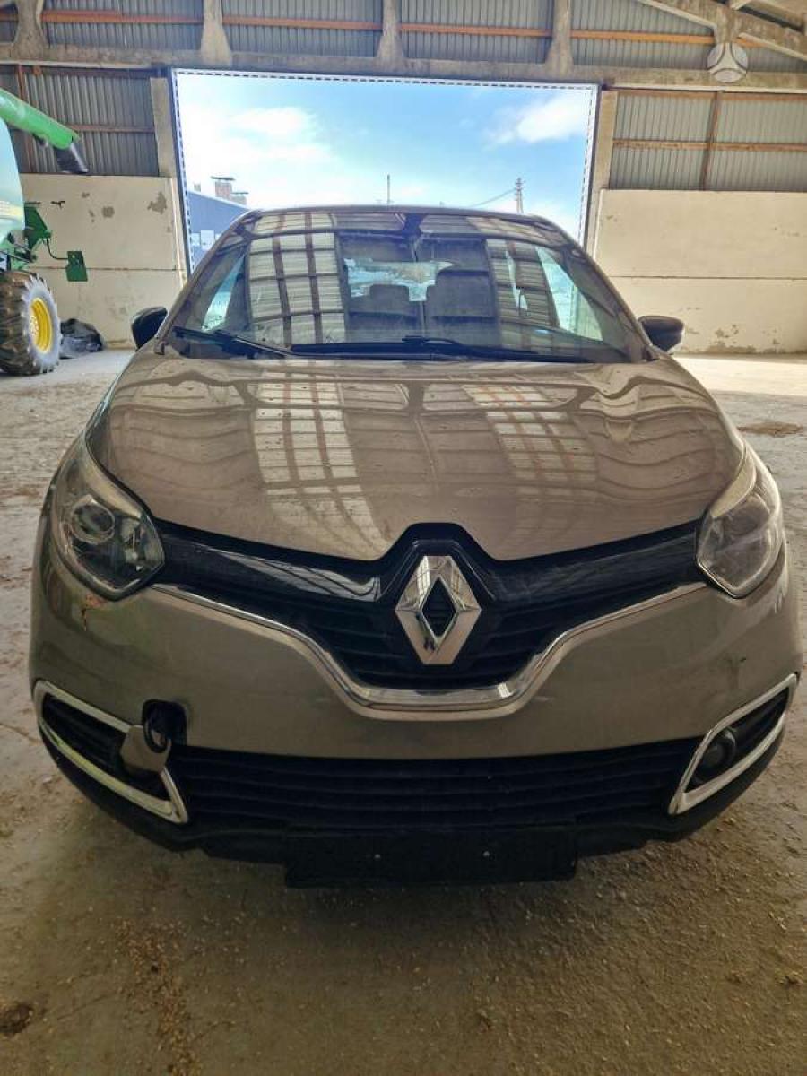 Brown Renault Captur 2015 in Rokiskis, with an engine capacity of 0.90 L and mileage of 75 thousand km for 4000 €, photo 3 on AUTOMOTO.COM.LV