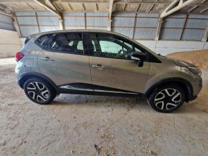 Brown Renault Captur 2015 in Rokiskis, with an engine capacity of 0.90 L and mileage of 75 thousand km for 4000 €, photo 4 on AUTOMOTO.COM.LV