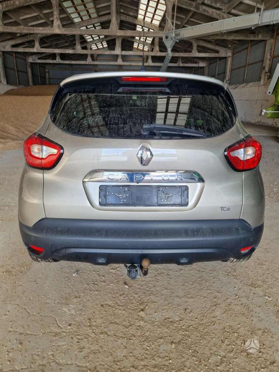 Brown Renault Captur 2015 in Rokiskis, with an engine capacity of 0.90 L and mileage of 75 thousand km for 4000 €, photo 7 on AUTOMOTO.COM.LV
