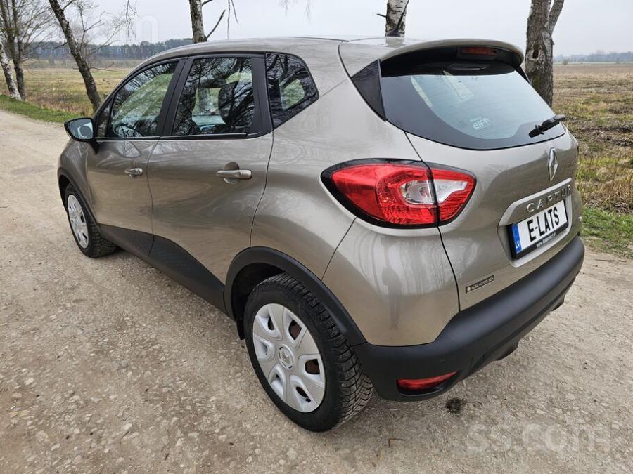 Brown Renault Captur 2016 in Riga, with an engine capacity of 0.90 L and mileage of 0 thousand km for 6300 €, photo 7 on AUTOMOTO.COM.LV