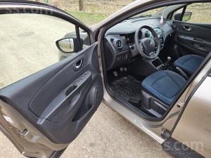 Brown Renault Captur 2016 in Riga, with an engine capacity of 0.90 L and mileage of 0 thousand km for 6300 €, photo 9 on AUTOMOTO.COM.LV