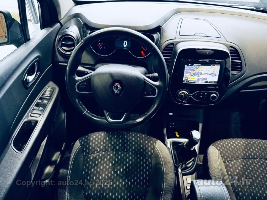 Brown Renault Captur 2017 in Parnu, with an engine capacity of 1.50 L and mileage of 222 thousand km for 6900 €, photo 5 on AUTOMOTO.COM.LV