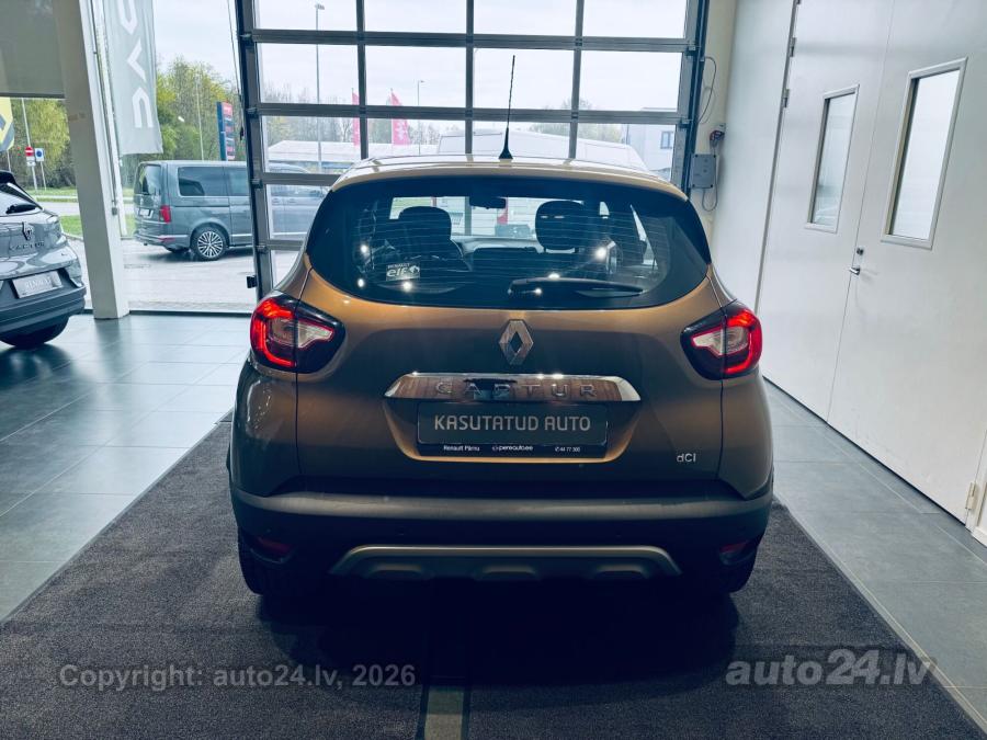Brown Renault Captur 2017 in Parnu, with an engine capacity of 1.50 L and mileage of 222 thousand km for 6900 €, photo 14 on AUTOMOTO.COM.LV