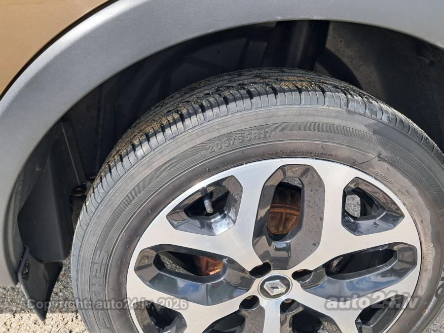 Brūns Renault Captur 2017 Valga, ar dzinēja tilpumu 1.20 L un nobraukumu 61 tūkst. km par 7200 €, foto 14 vietnē AUTOMOTO.COM.LV