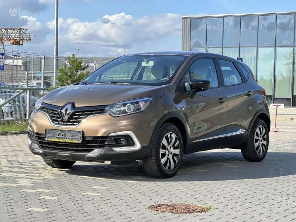 Brown Renault Captur 2018 in Siauliai, with an engine capacity of 1.20 L and mileage of 62 thousand km for 9800 €, photo 1 on AUTOMOTO.COM.LV