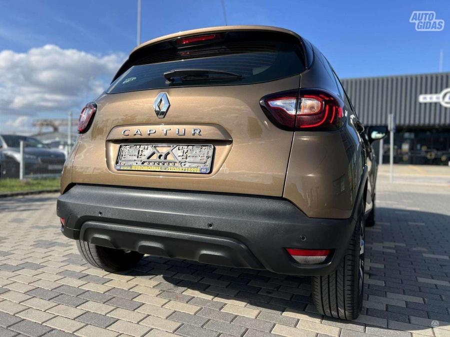 Brūns Renault Captur 2018 Šauļi, ar dzinēja tilpumu 1.20 L un nobraukumu 62 tūkst. km par 9800 €, foto 10 vietnē AUTOMOTO.COM.LV