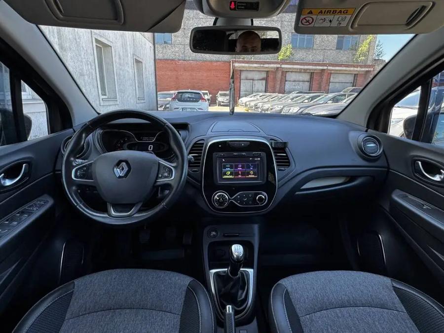 Brown Renault Captur 2018 in Daugavpils, with an engine capacity of 1.50 L and mileage of 140 thousand km for 9590 €, photo 12 on AUTOMOTO.COM.LV