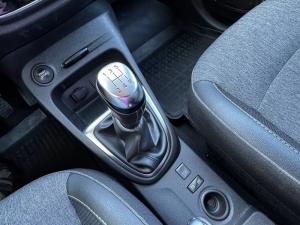 Brown Renault Captur 2018 in Daugavpils, with an engine capacity of 1.50 L and mileage of 140 thousand km for 9590 €, photo 19 on AUTOMOTO.COM.LV