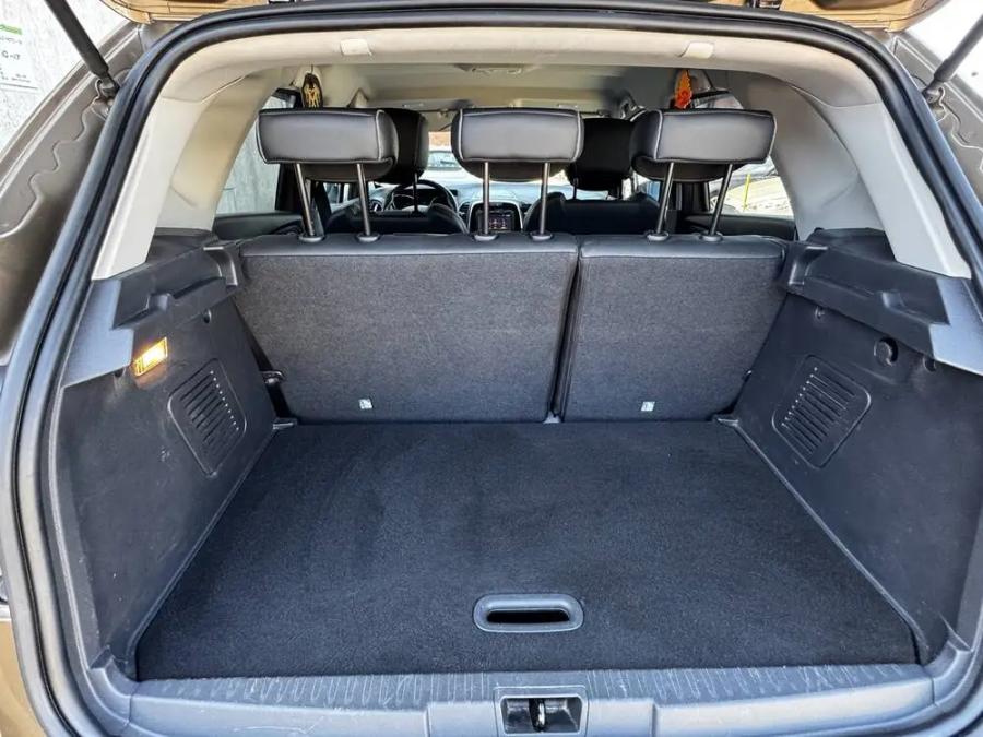 Brown Renault Captur 2018 in Daugavpils, with an engine capacity of 1.50 L and mileage of 140 thousand km for 9590 €, photo 27 on AUTOMOTO.COM.LV