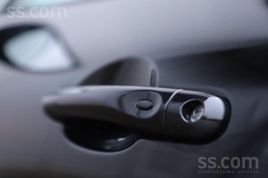 Renault Captur 2014 in Tukums, with an engine capacity of 0.90 L and mileage of 195 thousand km for 6750 €, photo 11 on AUTOMOTO.COM.LV