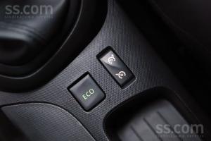 Renault Captur 2014 in Tukums, with an engine capacity of 0.90 L and mileage of 195 thousand km for 6750 €, photo 13 on AUTOMOTO.COM.LV