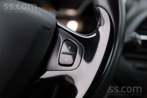 Renault Captur 2014 in Tukums, with an engine capacity of 0.90 L and mileage of 195 thousand km for 6750 €, photo 15 on AUTOMOTO.COM.LV