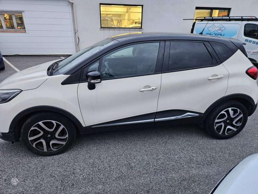 Renault Captur 2015 in Taurage, with an engine capacity of 1.20 L and mileage of 72 thousand km for 7000 €, photo 2 on AUTOMOTO.COM.LV