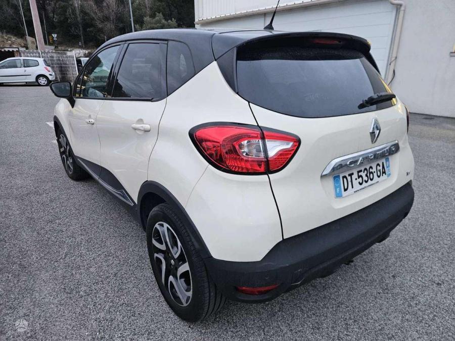 Renault Captur 2015 in Taurage, with an engine capacity of 1.20 L and mileage of 72 thousand km for 7000 €, photo 3 on AUTOMOTO.COM.LV