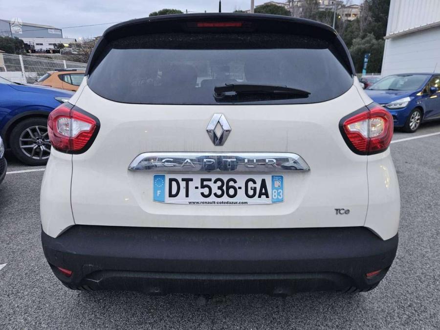 Renault Captur 2015 in Taurage, with an engine capacity of 1.20 L and mileage of 72 thousand km for 7000 €, photo 4 on AUTOMOTO.COM.LV