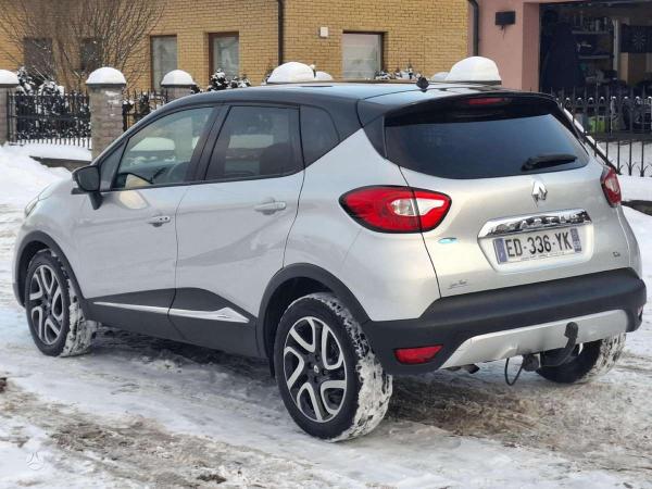 Renault Captur 2016 in Taurage, with an engine capacity of 1.20 L and mileage of 157 thousand km for 6950 €, photo 3 on AUTOMOTO.COM.LV