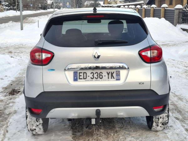 Renault Captur 2016 in Taurage, with an engine capacity of 1.20 L and mileage of 157 thousand km for 6950 €, photo 4 on AUTOMOTO.COM.LV