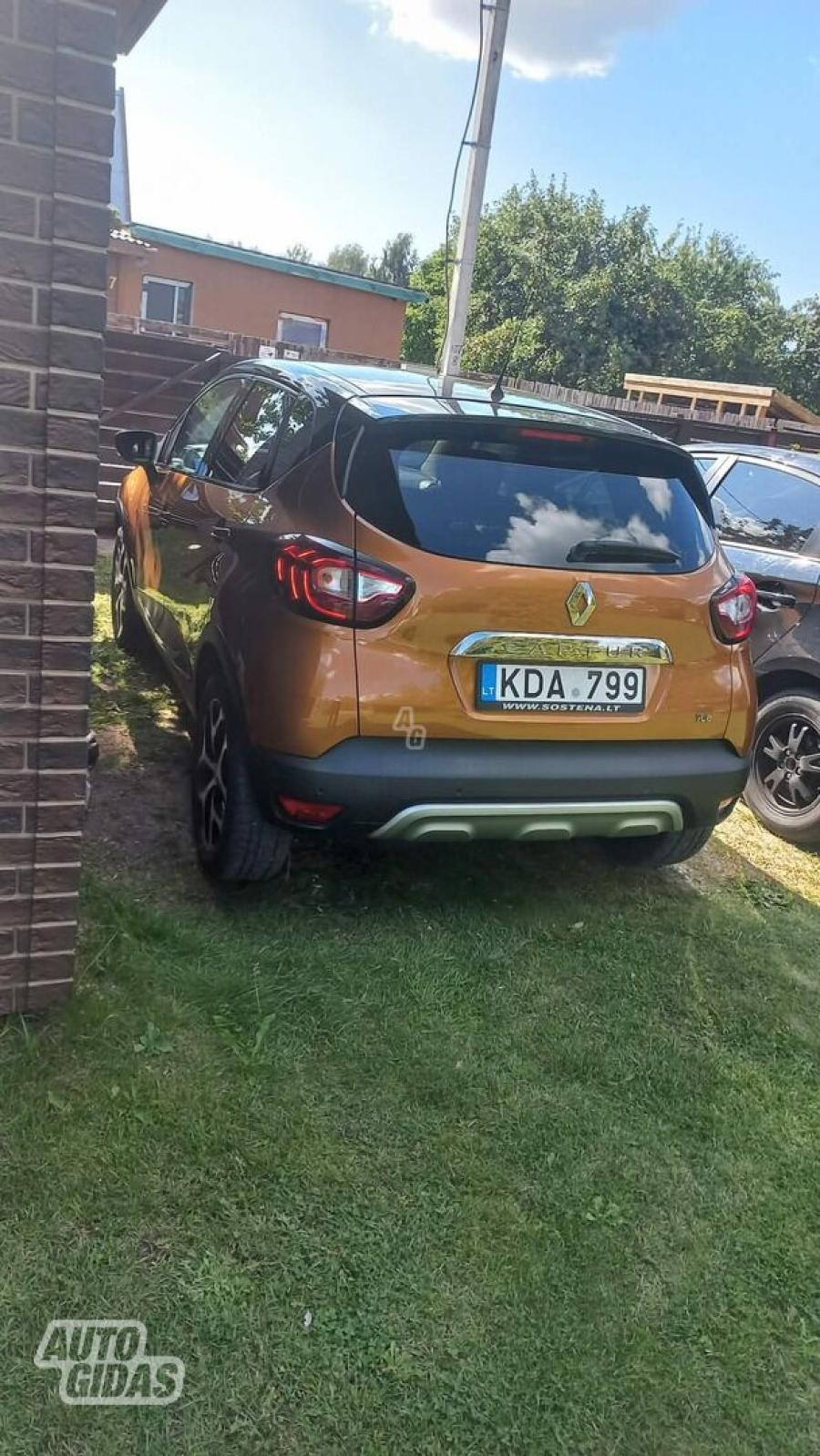 Renault Captur 2017 in Klaipeda, with an engine capacity of 0.90 L and mileage of 61 thousand km for 7000 €, photo 3 on AUTOMOTO.COM.LV