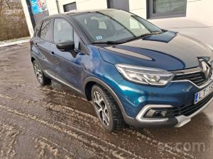 Green Renault Captur 2018 in Daugavpils, with an engine capacity of 1.50 L and mileage of 140 thousand km for 11000 €, photo 2 on AUTOMOTO.COM.LV