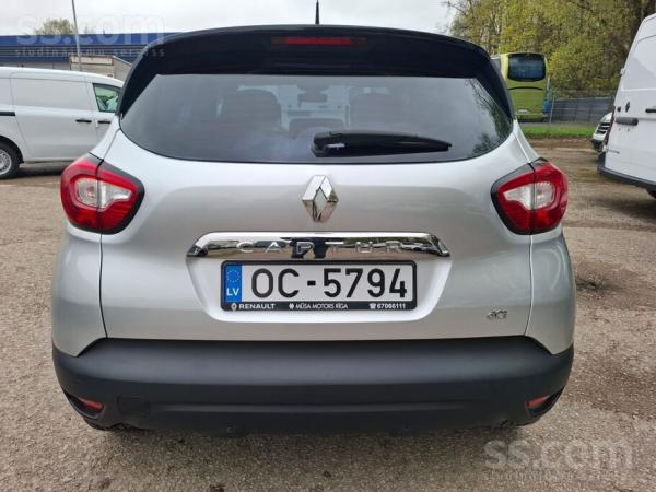 Pelēks Renault Captur 2013 Rīga, ar dzinēja tilpumu 1.50 L un nobraukumu 231 tūkst. km par 27900 €, foto 6 vietnē AUTOMOTO.COM.LV